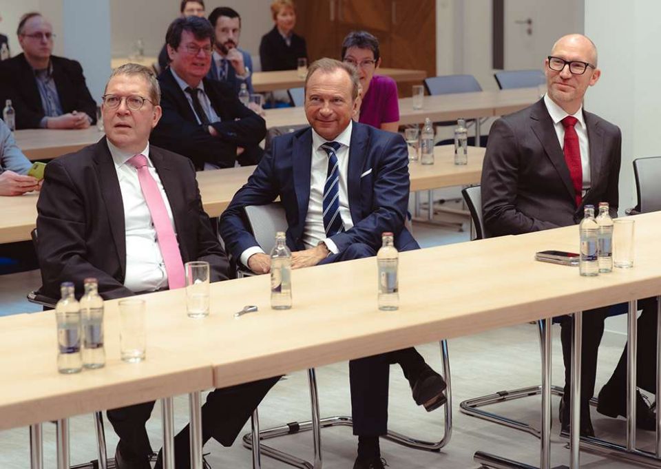 Le ministre des Finances, Gilles Roth, a visité l’administration de l ...